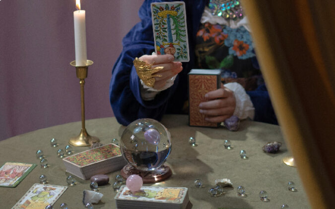 Aprenda como ler cartomancia em um passo a passo - iQuilibrio